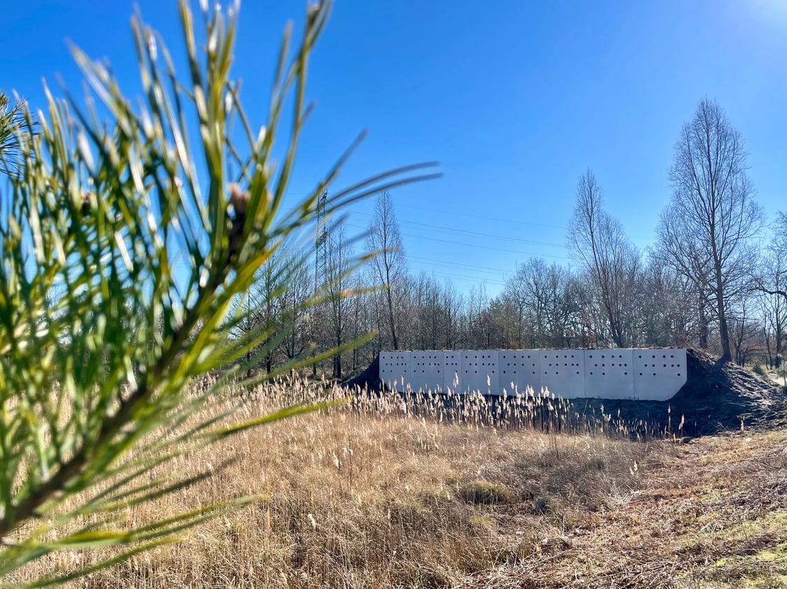 #SustainableCampus Have you already discovered our new sand martin wall ...