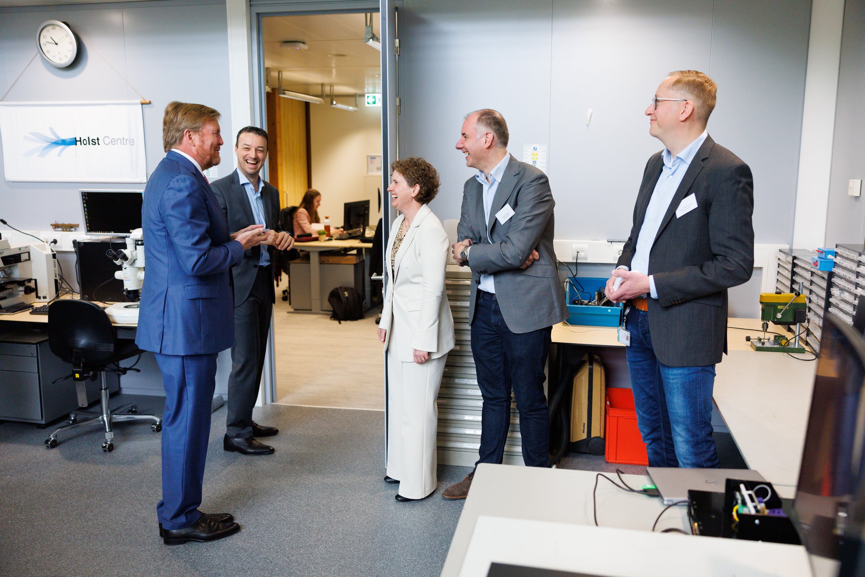 Emerging photonics ecosystem at the heart of King’s visit to Holst ...